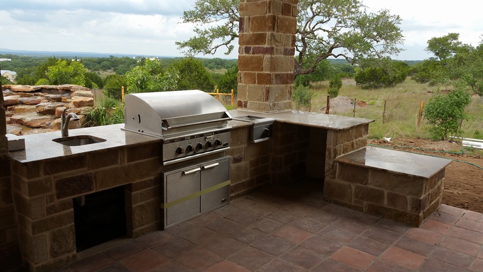 Using San Antonio Granite, Natural Stone, and Engineered Stone